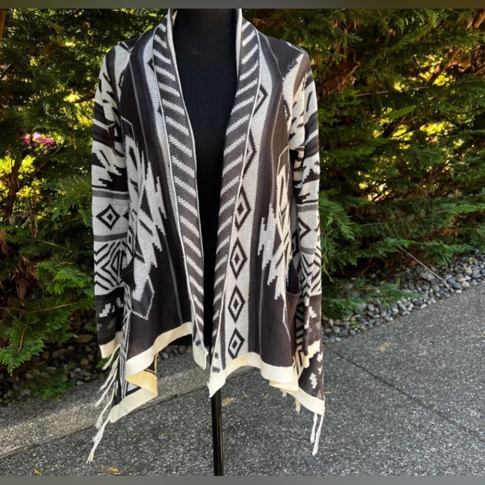Bongo Asymmetrical Aztec Open Fringe Cardigan Thin Kn… - Gem